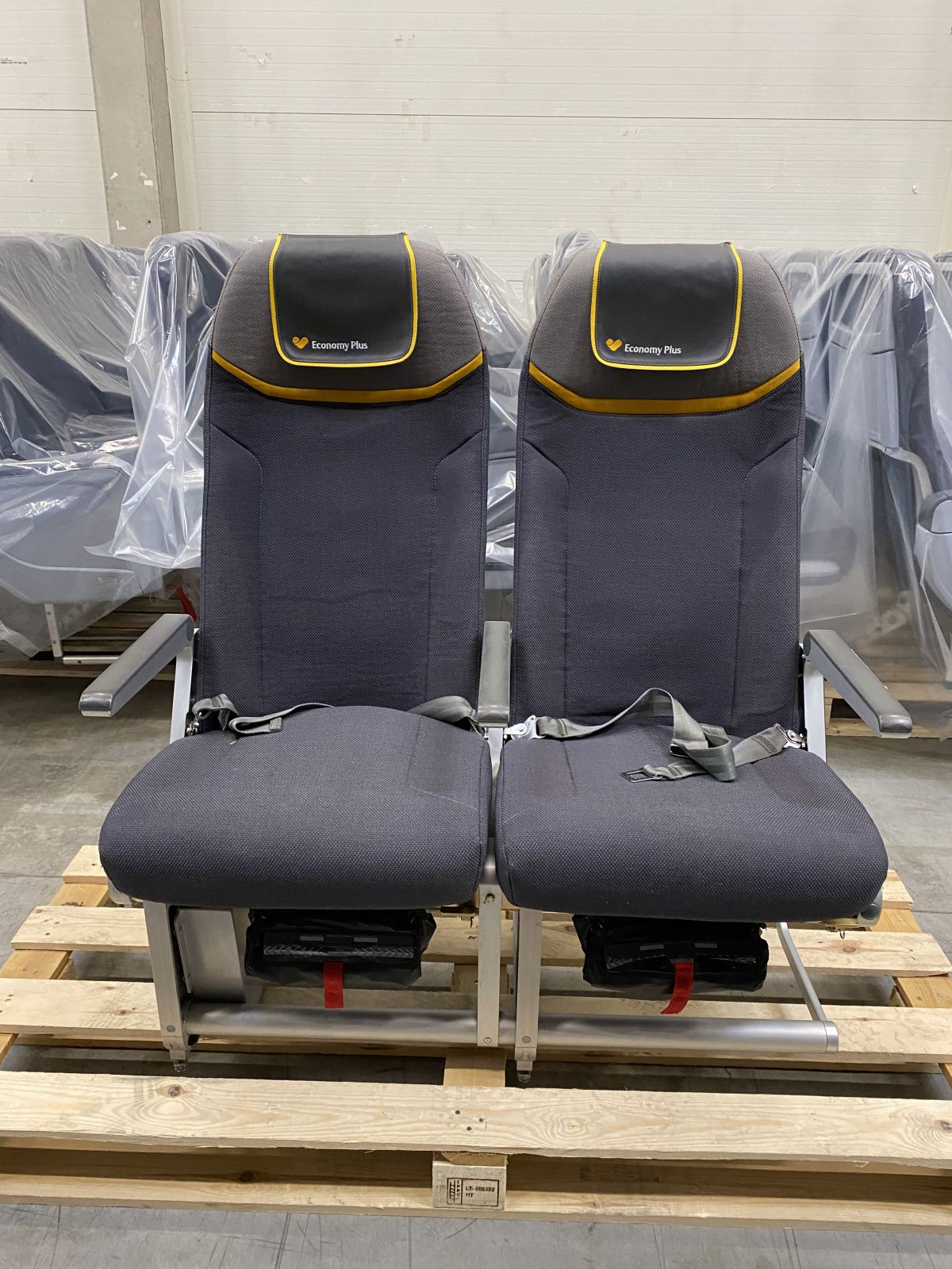 Acro Super-Light Ultra R Economy Class Seats - aviationgate.com